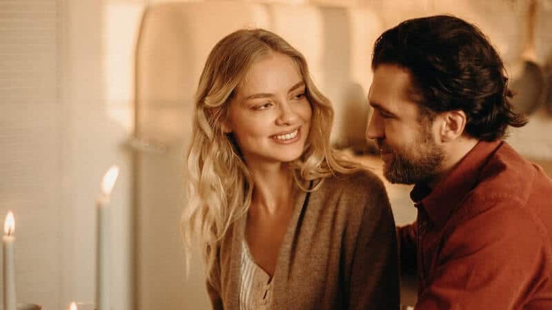 17 Signs A Female Coworker Likes You 17 Signs A Female Coworker Likes You